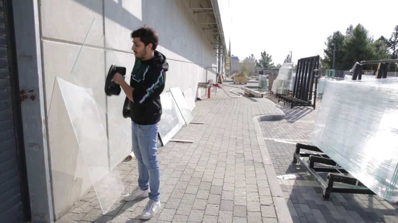 GRABO ⁠— Portable electric vacuum lifter - heavy lifting made easy