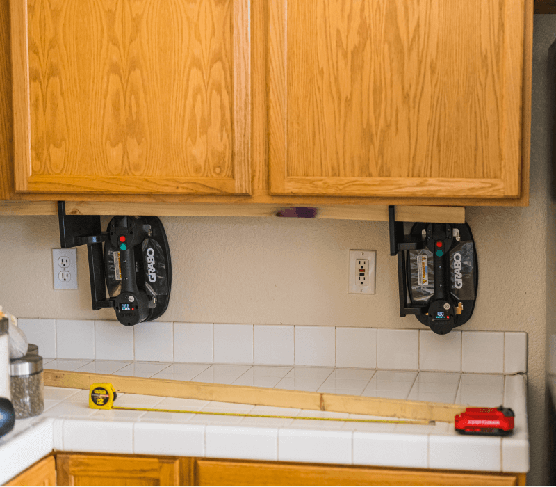 Izzy Swan’s Cabinet Plates - GRABO